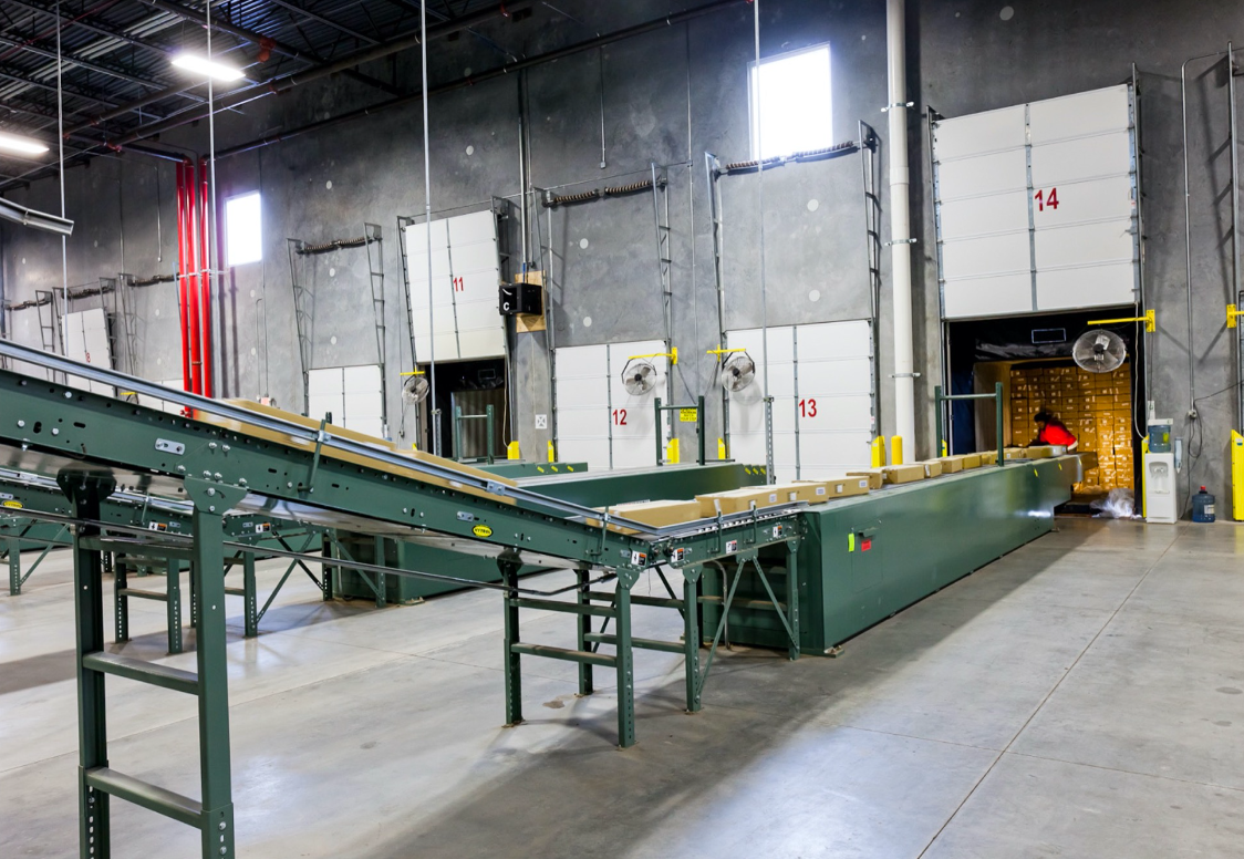 MaxxReach Telescopic Belt Conveyor